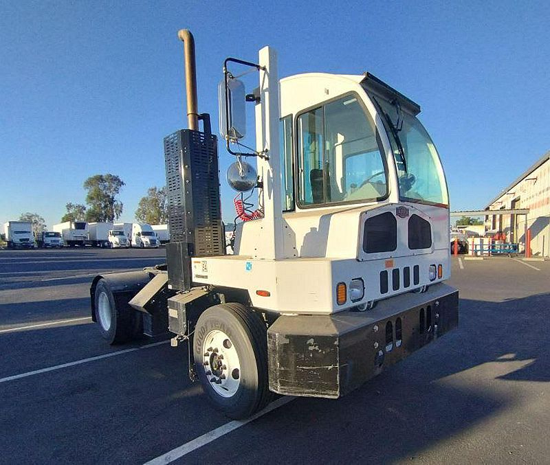 2020 Capacity YARD TRACTOR (For Sale) | Yard Spotter | #284616