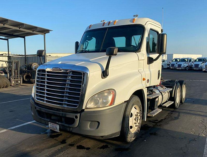 2014 Freightliner CASCADIA 125 For Sale | Day Cab | #556601