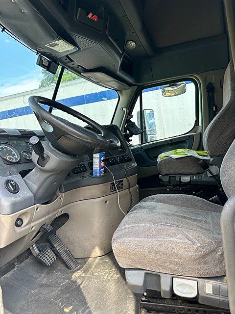 2016 Freightliner Cascadia For Sale | Sleeper Truck | #194038