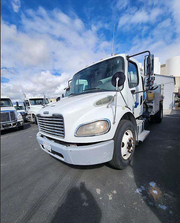 2017 Freightliner M2 106 For Sale | Vocational | Non CDL | #663023