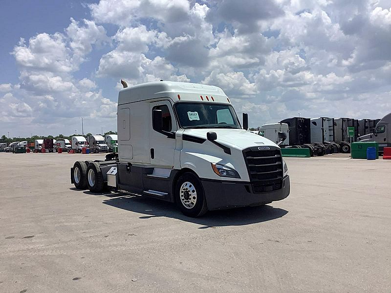 2019 Freightliner Cascadia For Sale | 72" Sleeper | #18517