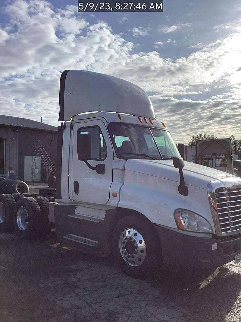 2017 Freightliner Cascadia (For Sale) | Day Cab | #62495