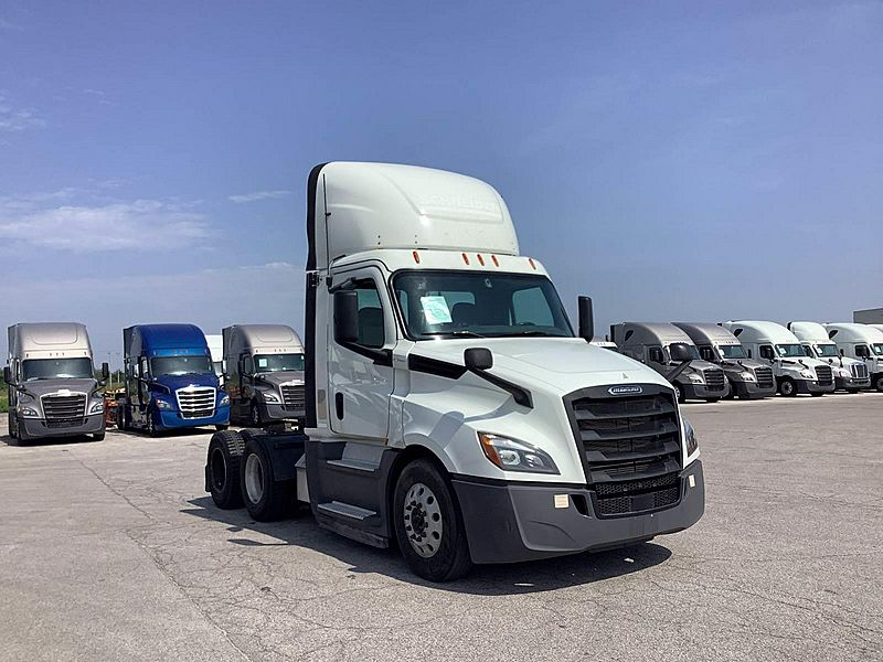 2019 Freightliner Cascadia (For Sale) | Day Cab | #18824