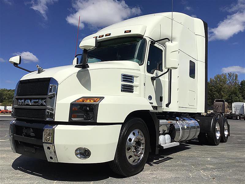2020 Mack ANTHEM (For Sale) | 70" Sleeper | #261094