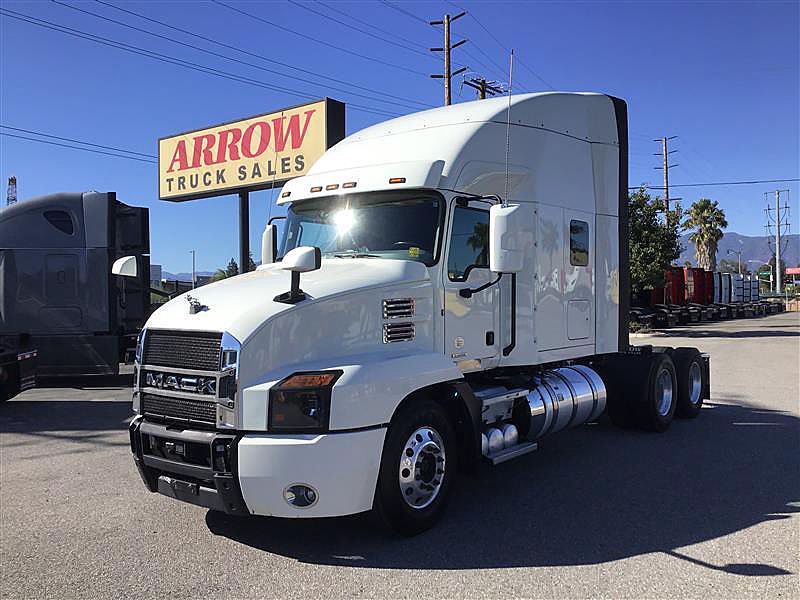 2020 Mack ANTHEM (For Sale) | 70" Sleeper | #261095