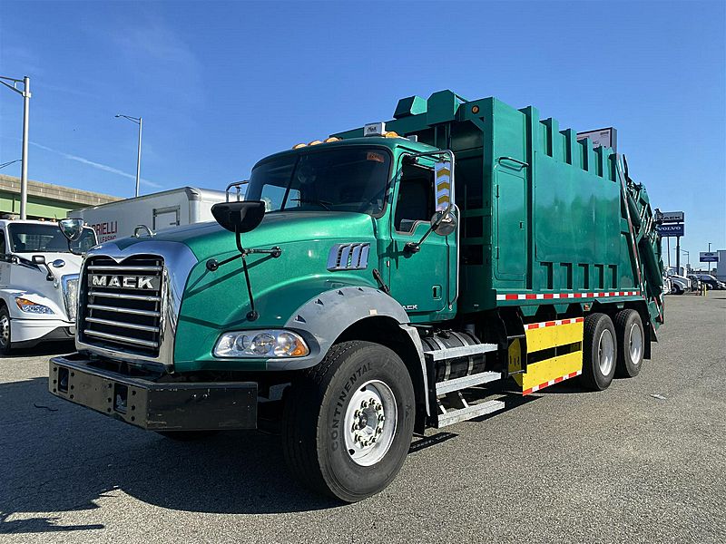 2016 Mack Granite GU813 (For Sale) | Refuse Truck | #UM-720