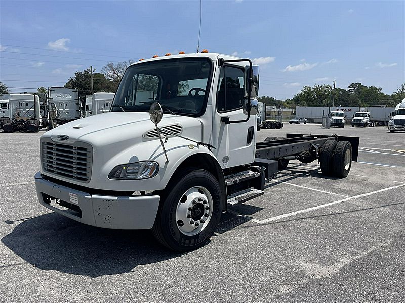 2015 Freightliner M2 106 For Sale | Cab & Chassis | Non CDL | #642650