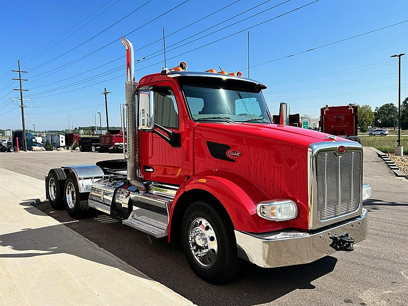 2015 Peterbilt 567 (For Sale) | Day Cab | #5606W