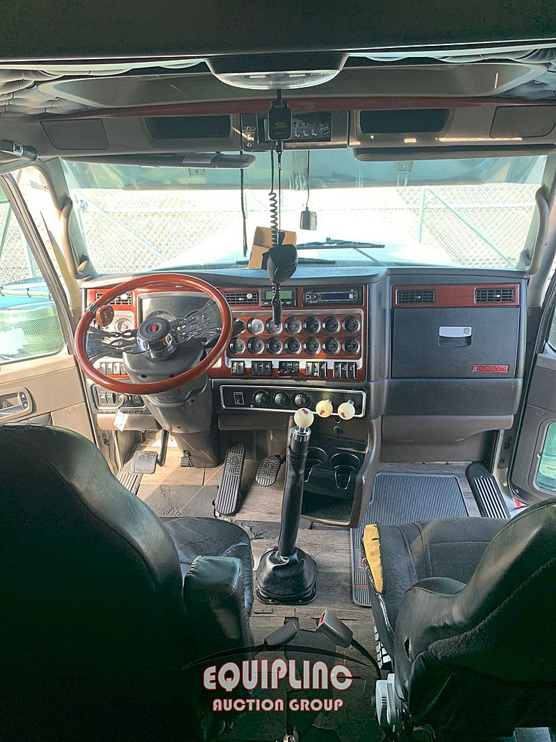 2007 Kenworth W9 Series (For Sale) | Double Sleeper | #DK168959