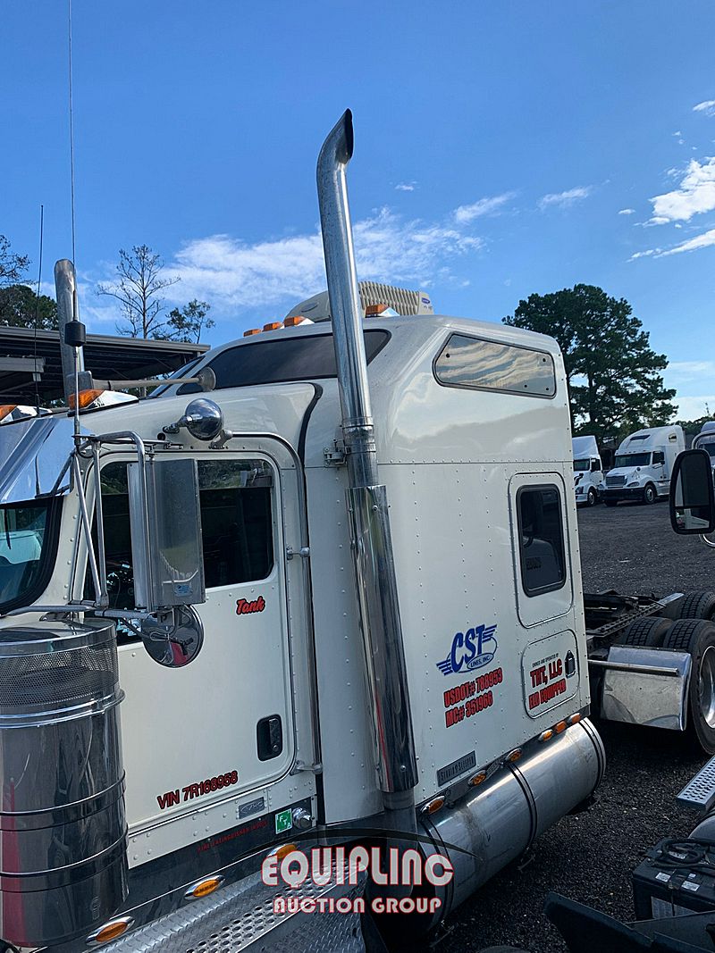 2007 Kenworth W9 Series (For Sale) | Double Sleeper | #DK168959