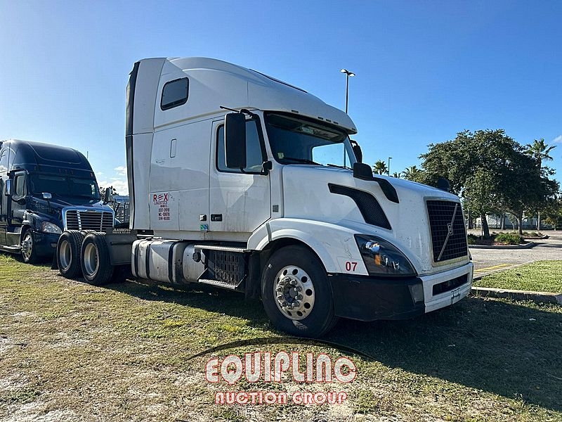 2016 VOLVO TRUCK VNL For Sale | Day Cab | #DKF954207