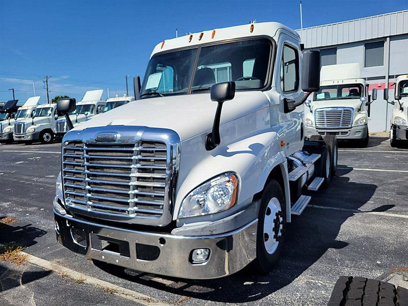 2015 Freightliner CASCADIA 125 For Sale | Day Cab | #330279