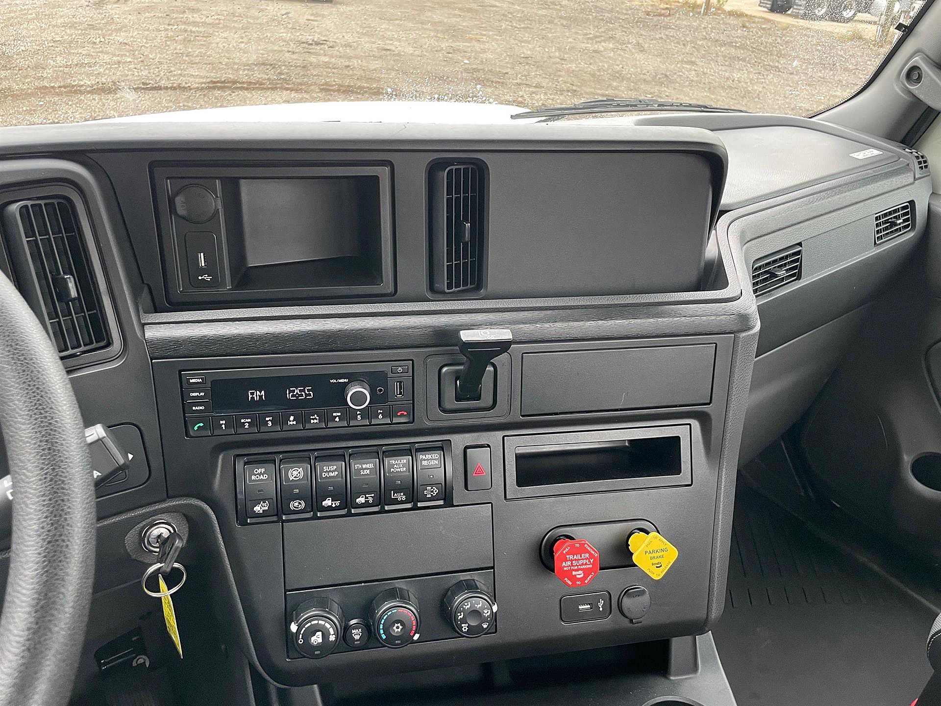 2023 International RH613 (For Sale) | Day Cab | #129532-R