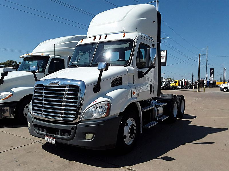 2015 Freightliner CASCADIA 113 For Sale | Day Cab | #567139