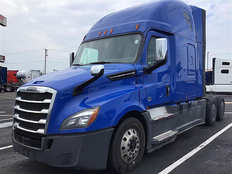 2018 Freightliner Cascadia 126 For Sale | 72" Sleeper | #261430