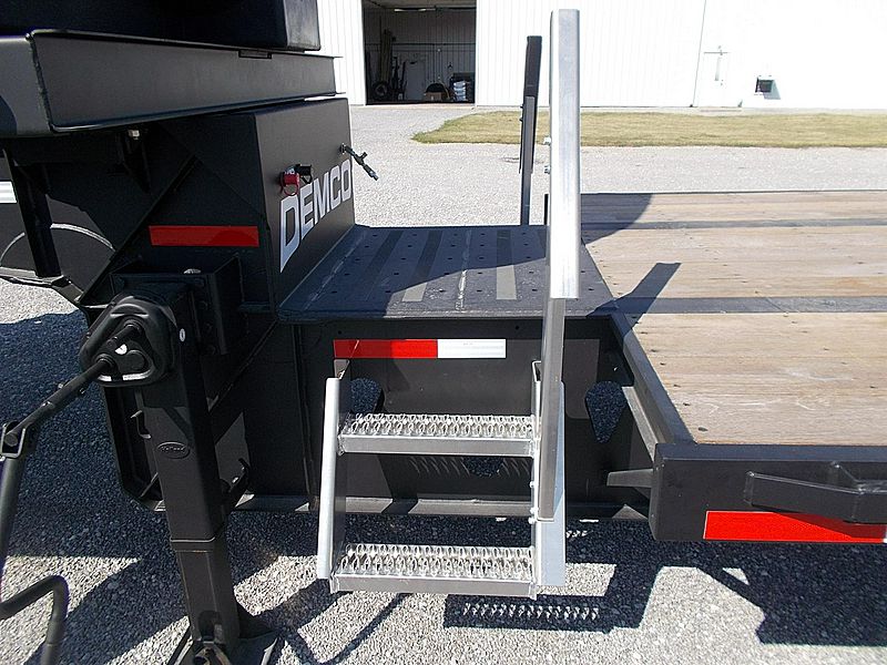 2024 DEMCO 40' Liquid Tender Trailer (For Sale) | Specialty Tank ...