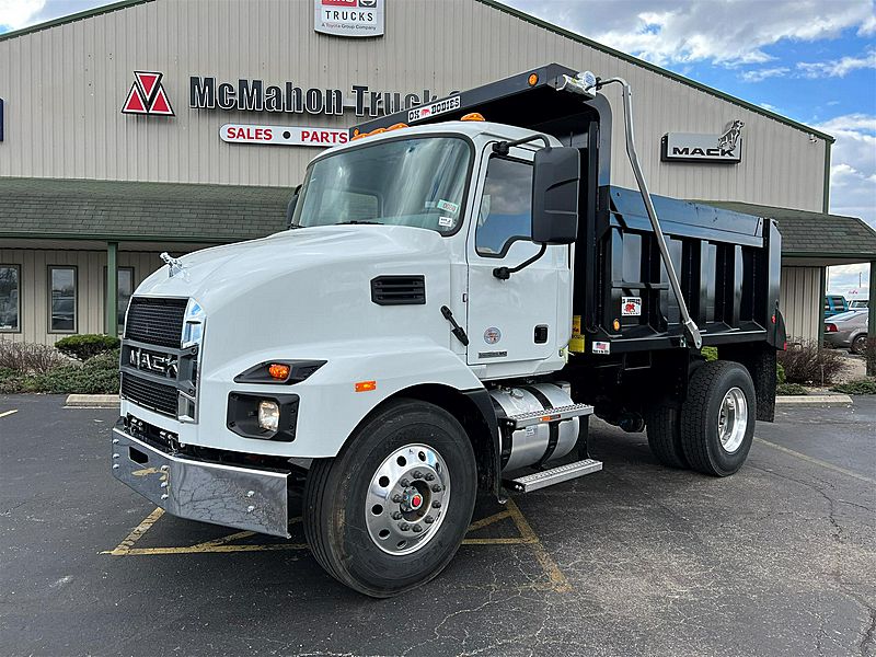 2024 Mack MD742 (For Sale) | Box Truck | #MD073945