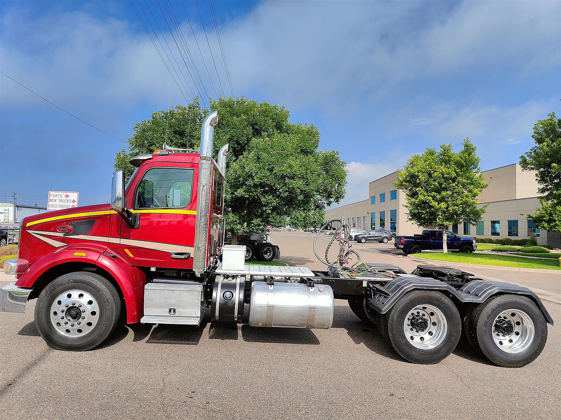 2016 Peterbilt 567 (For Sale) | Day Cab | #0549284
