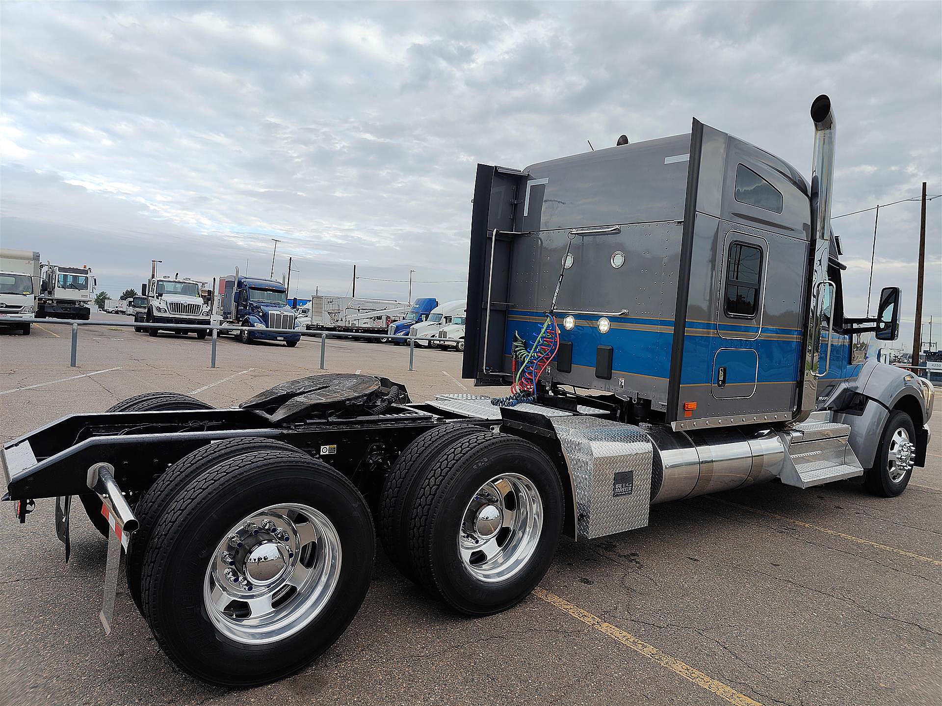 2020 Kenworth W990 For Sale | 76" Sleeper | #0554196