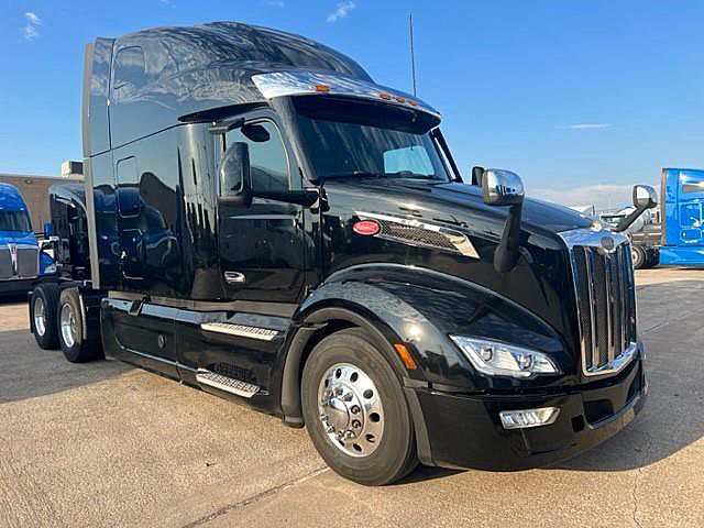 2022 Peterbilt 579 For Sale | 80" Sleeper | #0555186