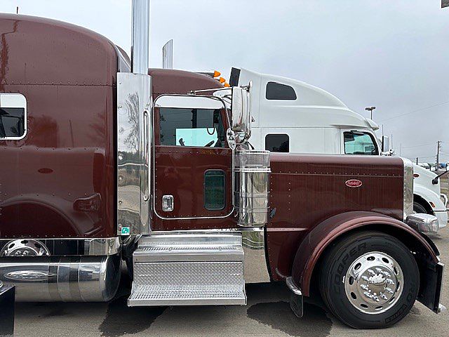 2022 Peterbilt 389 For Sale | 72" Sleeper | #U1752
