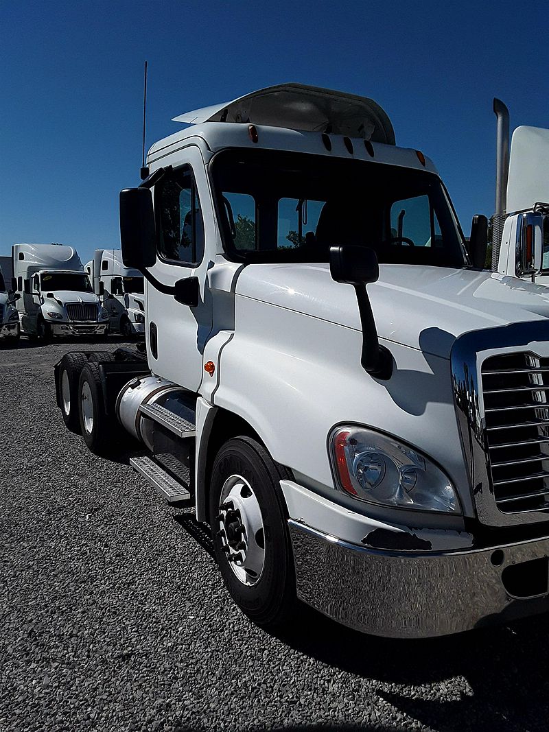 2015 Freightliner CASCADIA 125 For Sale | Day Cab | #375395