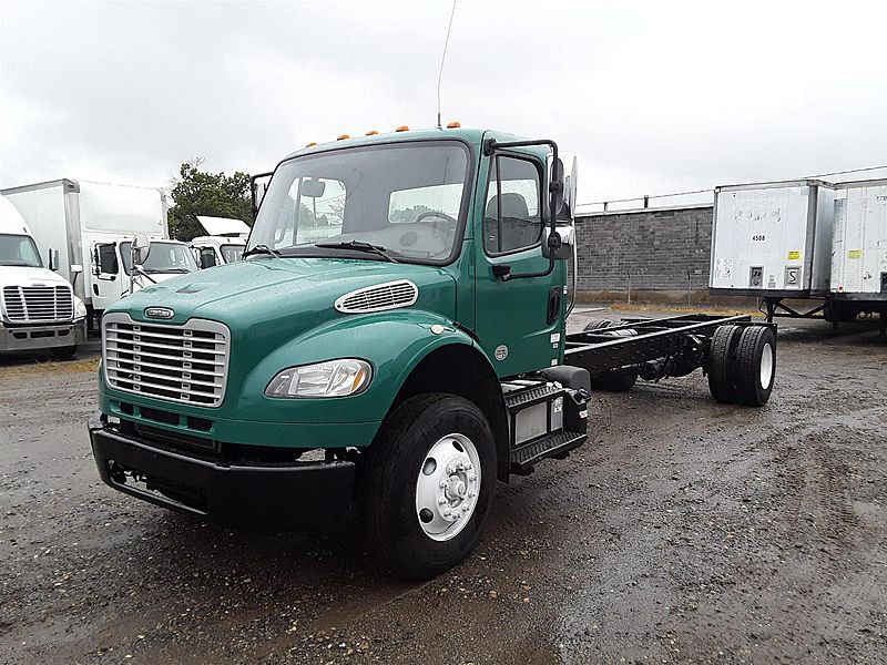 2017 Freightliner M2 106 For Sale | Cab & Chassis | #667298