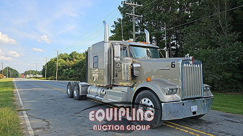 2016 Kenworth W900 For Sale | 72" Sleeper | #DKF125307