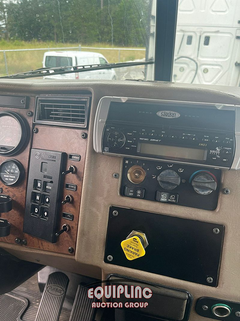 2004 Peterbilt 330 For Sale | Dump Truck | #AJJ824490