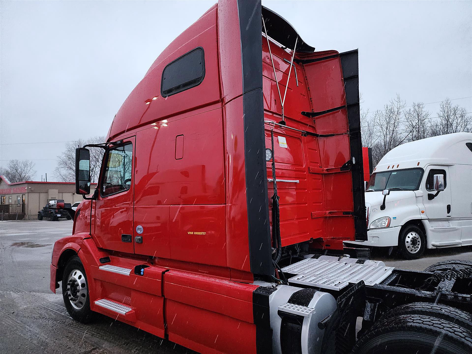 2017 Volvo VNL 670 (For Sale) | 61" Sleeper | #2*22963