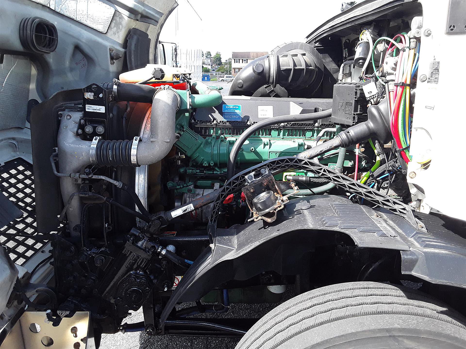 2016 Volvo VNL42T For Sale | Day Cab | #384181