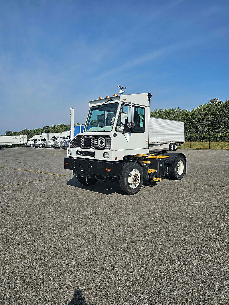 2021 Capacity SABRE 5 4X2 (For Sale) | Yard Spotter | #503648