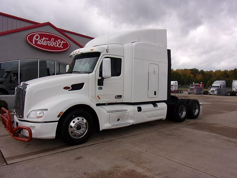 2017 Peterbilt 579 (For Sale) | 72" Sleeper | #D348378