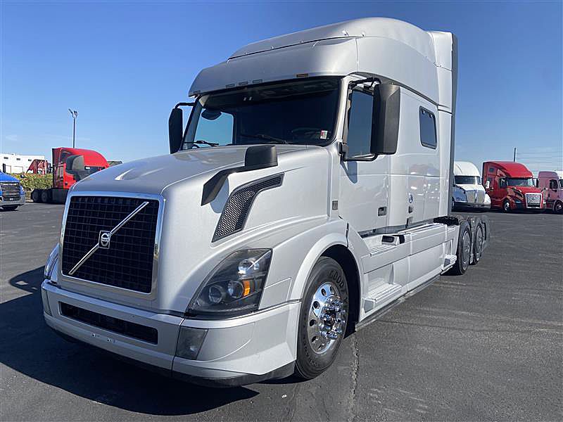 2017 Volvo VNL 730 For Sale | 77" Sleeper | #261556