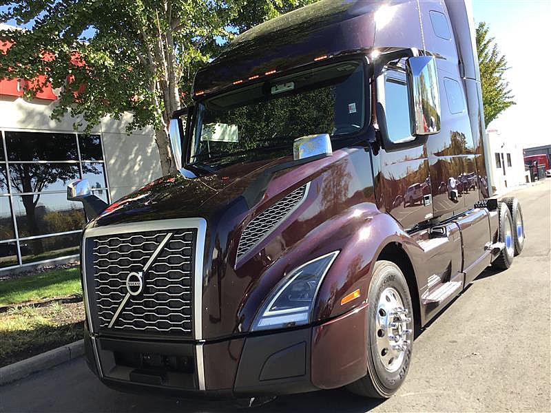 2020 Volvo VNL 760 For Sale | 70" Sleeper | #261573