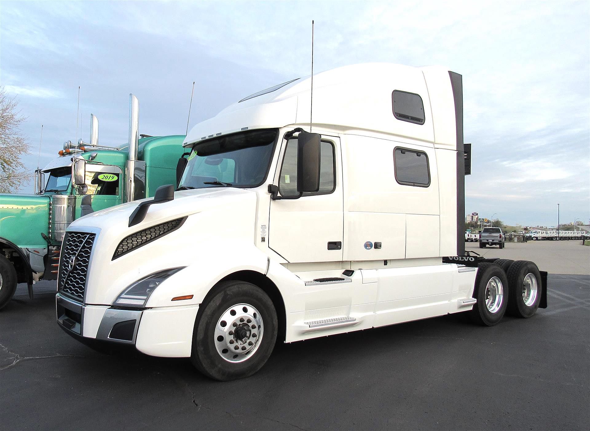 2022 Volvo VNL 860 (For Sale) | 77 2022 Volvo VNL 860 (For Sale) | 77