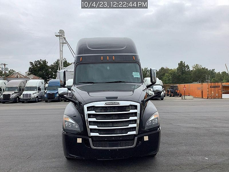 2020 Freightliner Cascadia For Sale | 72" Sleeper | #72640