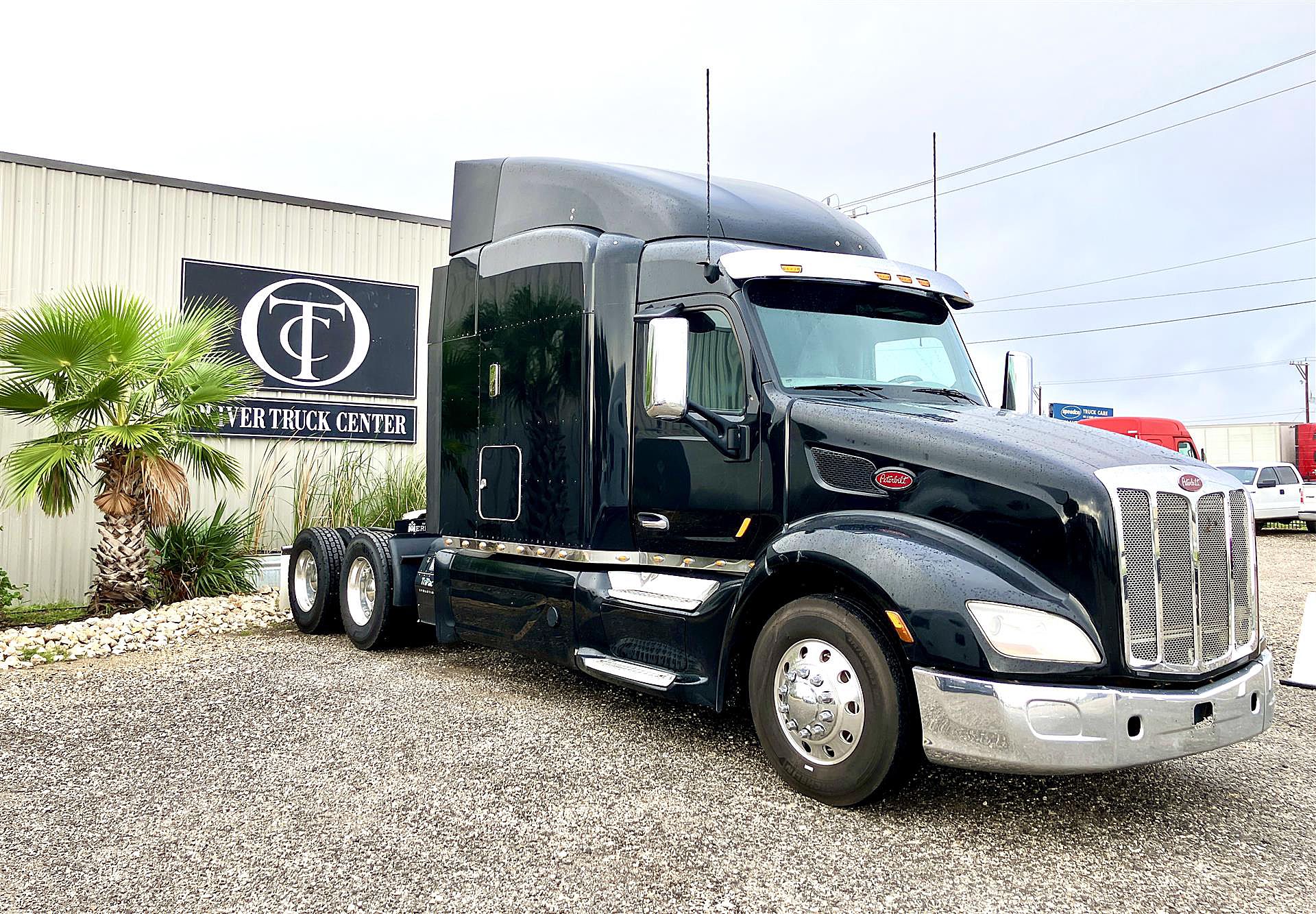 2017 Peterbilt 579 For Sale | 74" Sleeper | #HS2972