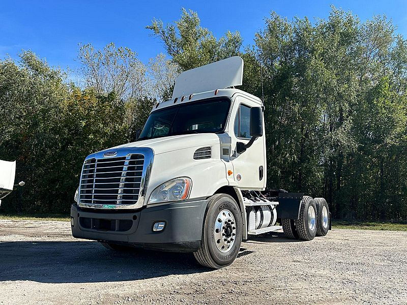 2014 Freightliner (For Sale) | Day Cab | #ESFR1700