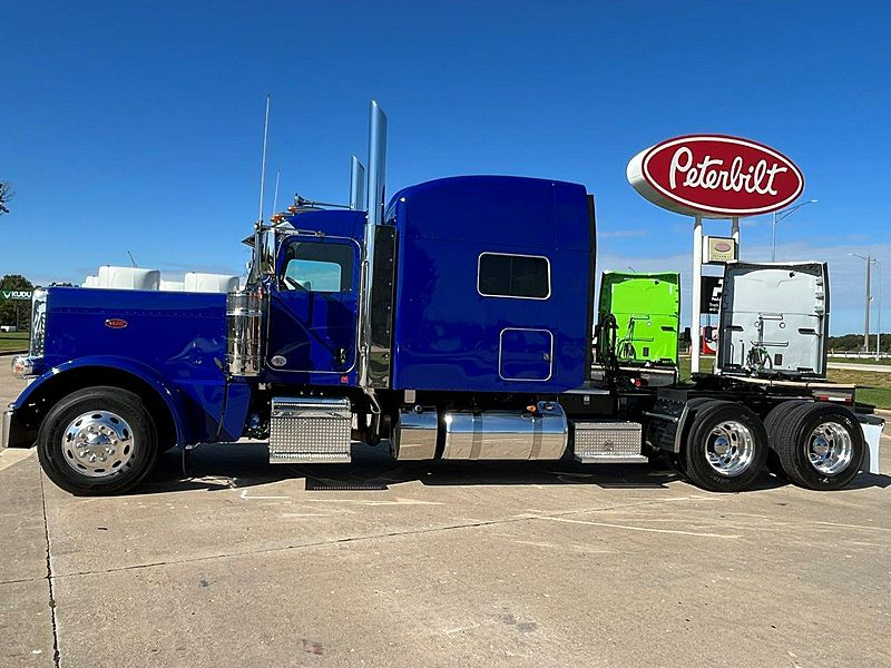 2023 Peterbilt 389 For Sale | 78" Sleeper | #D781233