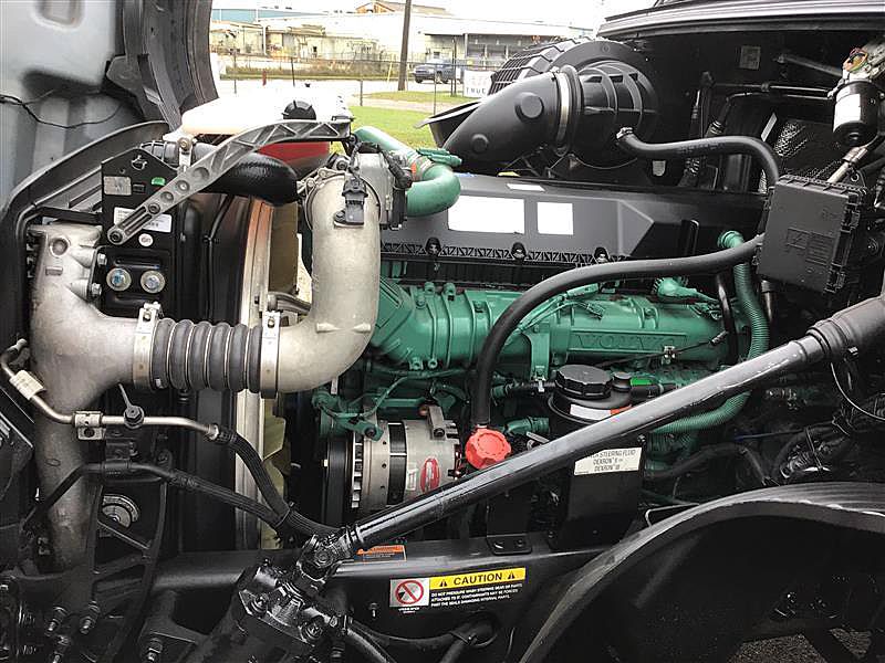 2020 Volvo VNL 760 For Sale | 70" Sleeper | #261845