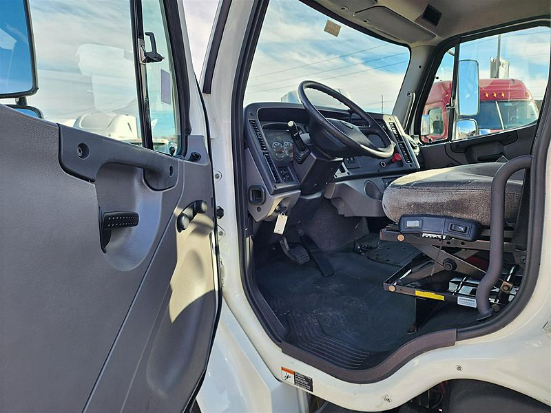 2014 Freightliner M2 (For Sale) | Day Cab | #23024