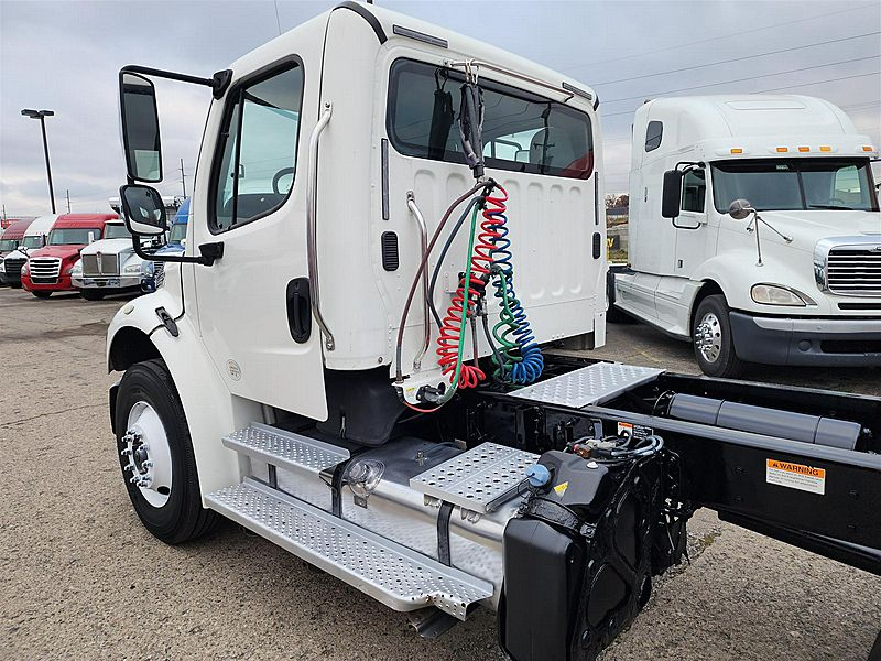 2014 Freightliner M2 For Sale | Day Cab | #1*23025