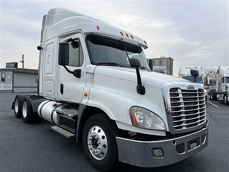 2014 Freightliner CASCADIA For Sale | 42" Sleeper | #261900