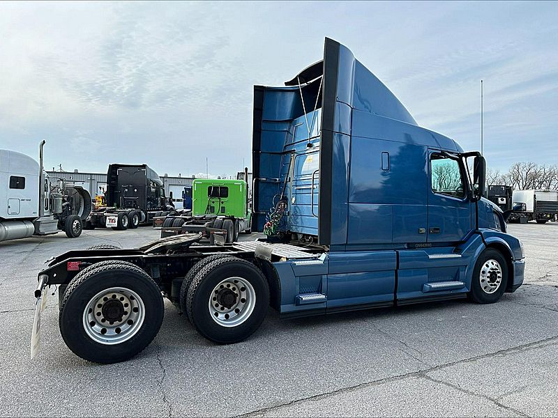 2016 Volvo VNL 630 For Sale | 61" Sleeper | #N942693