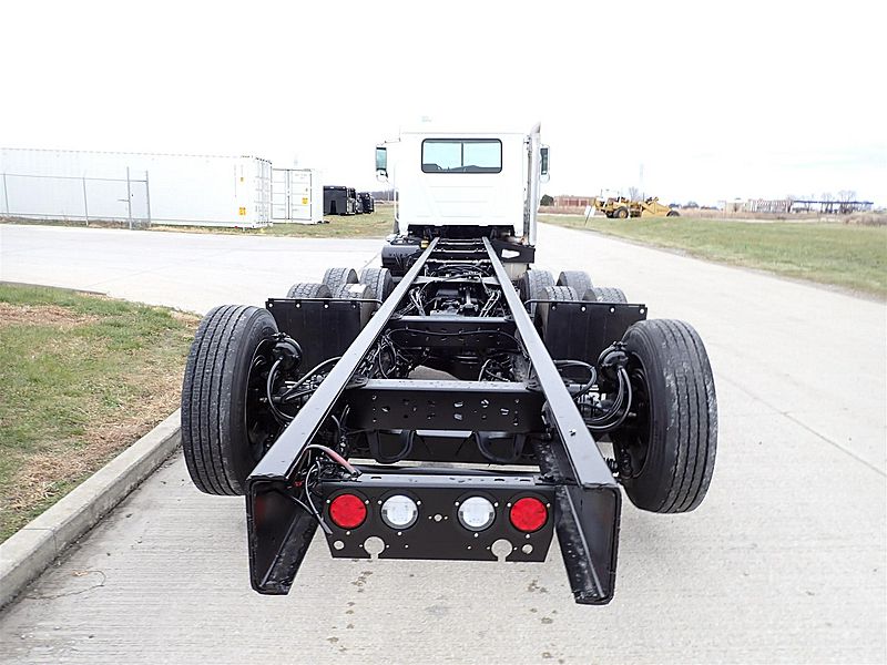 2013 Mack Granite GU713 For Sale | Cab & Chassis | #DM018210