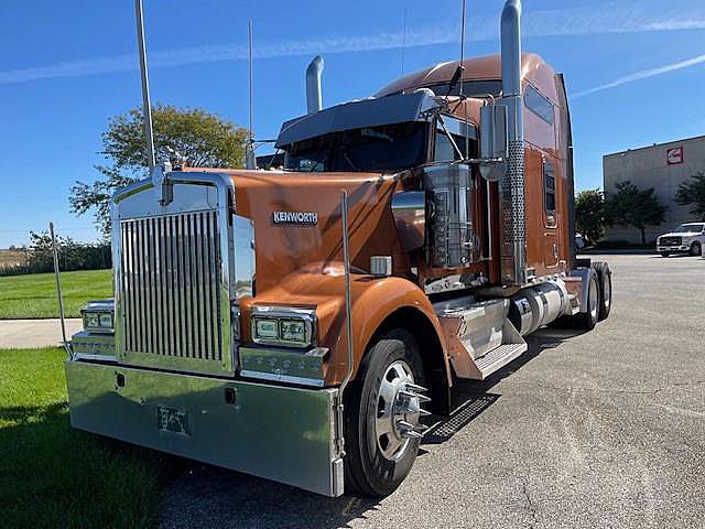 2019 Kenworth W900L For Sale | 86" Sleeper | #0558428