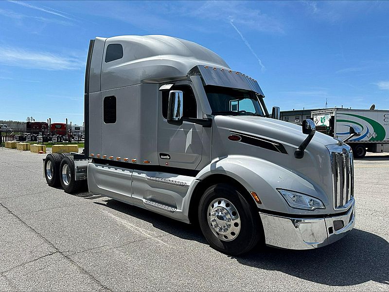 2023 Peterbilt 579 For Sale | 80" Sleeper | #D805213