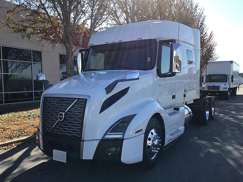 2019 Volvo VNL 740 For Sale | 70" Sleeper | #261969