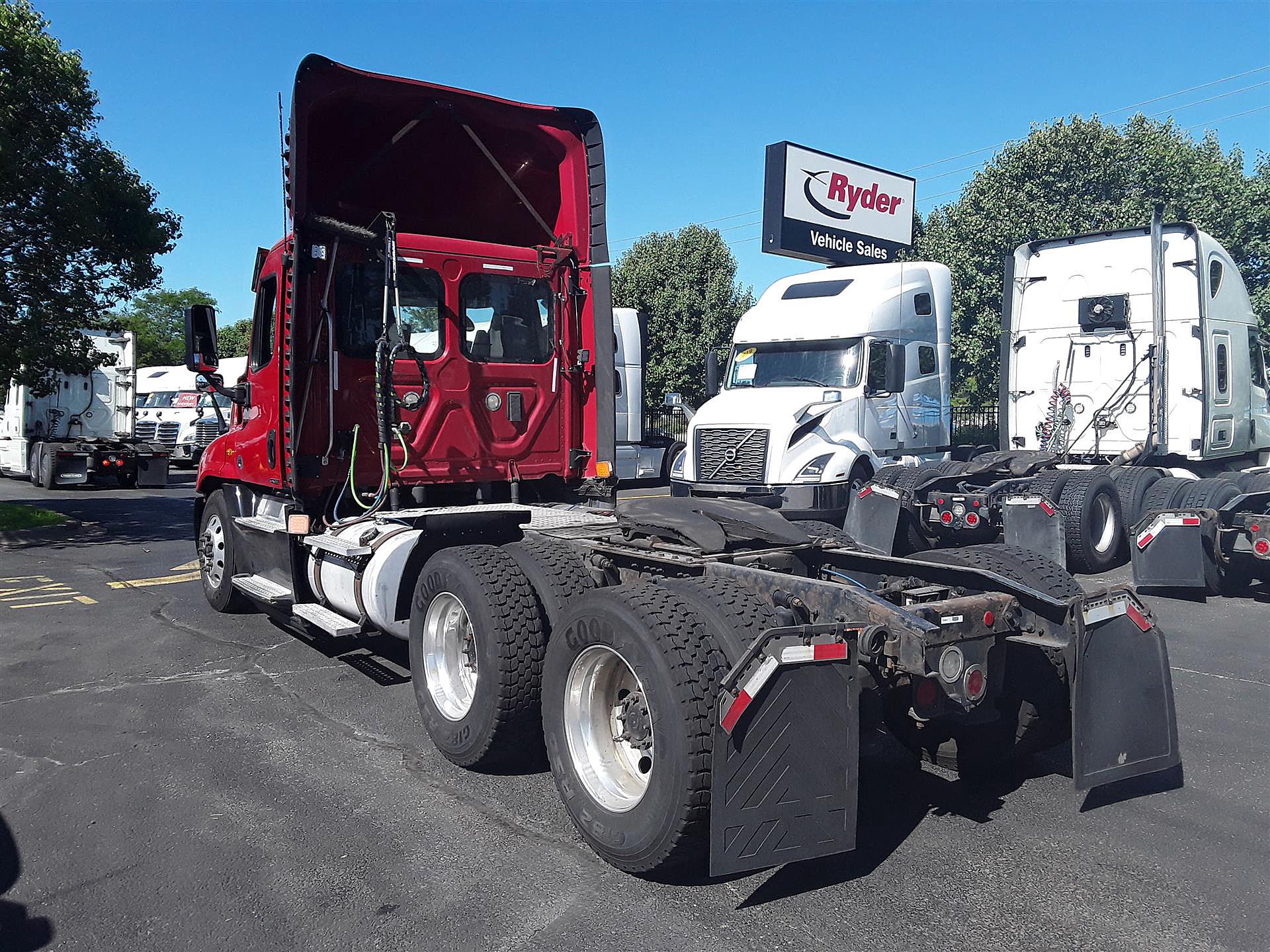 2017 Freightliner CASCADIA 125 For Sale | Day Cab | #678874